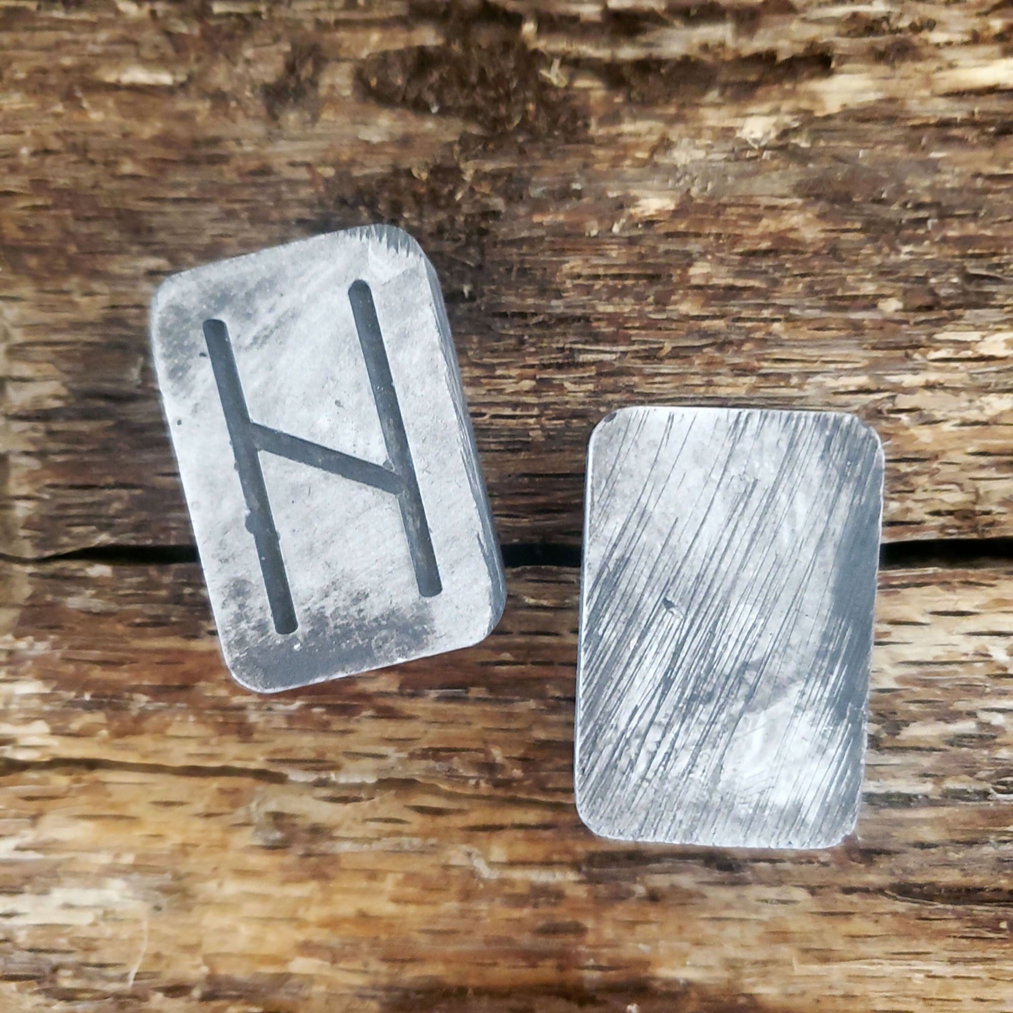 Handmade Elder Futhark Rune Presentation Set - Norse Spirit