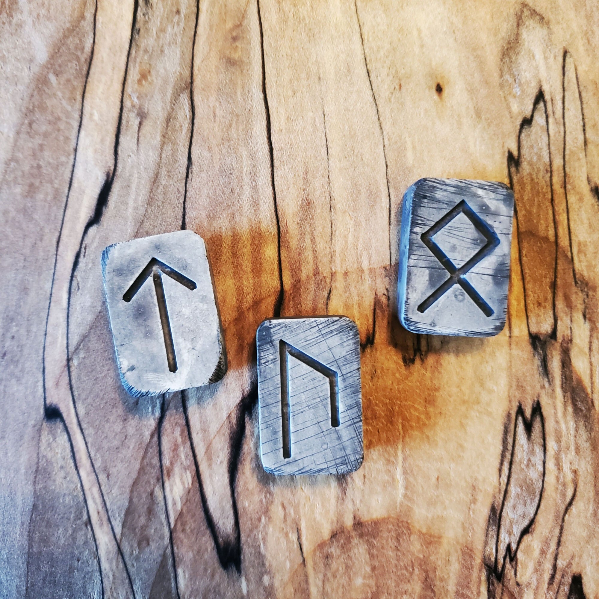 Handmade Elder Futhark Rune Presentation Set - Norse Spirit